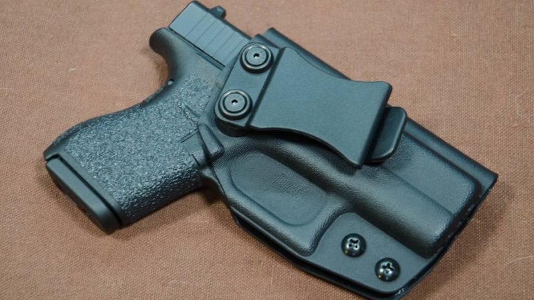 {The 10} Best IWB Holsters for XDS Handguns [June Tested]