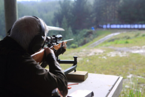 Winchester Model 70 Featherweight Review | [January Updated]